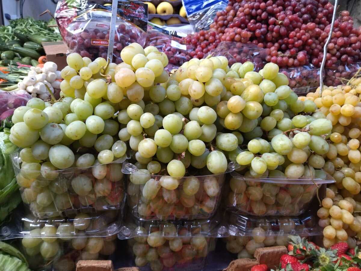 El kilo de uva llega a los 145 pesos en Mercado de Abasto | Zona 3 ...